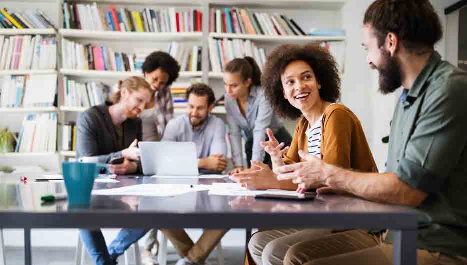 What Is A Shared Service Centre? A Guide For Leaders.