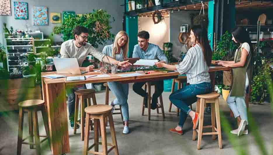 Prevalence of AI Usage, Careful Wage Management, and a Strong Demand for Flexible Workforce ...